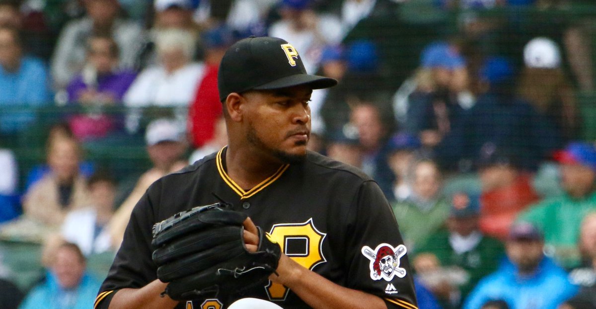 El lanzador dominicano Iván Nova es cambiado a los Medias Blancas de ...