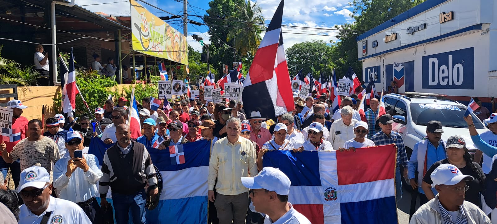 Cientos de personas en la región sur participan en “Marcha Patriótica ...