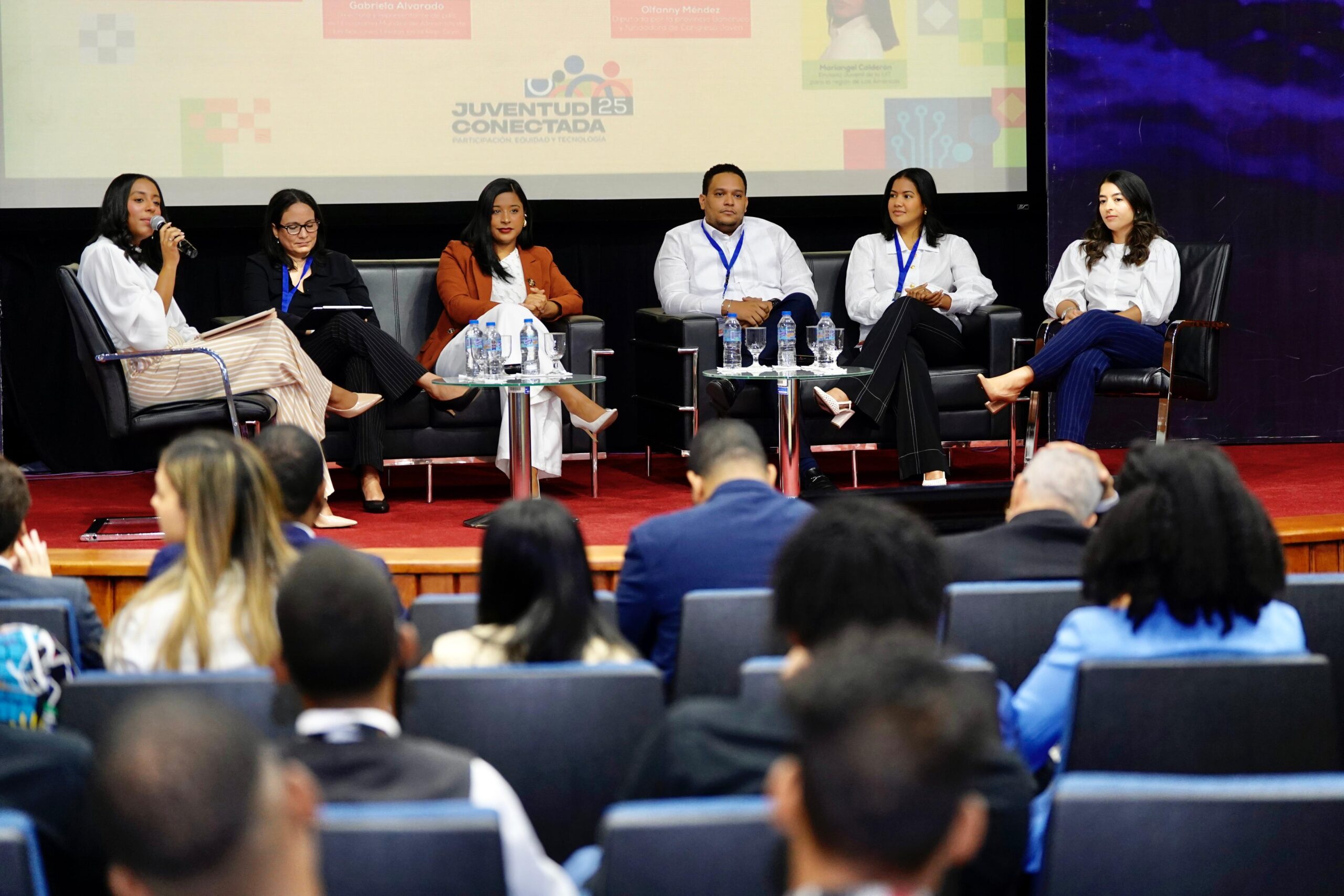 Indotel celebra la primera edición del evento “Juventud Conectada” - Z ...